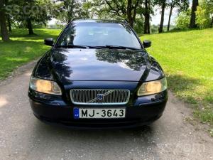 Black Volvo V70 2007 in Jelgava, with an engine capacity of 2.40 L and mileage of 349 thousand km for 5700 €, photo 2 on AUTOMOTO.COM.LV