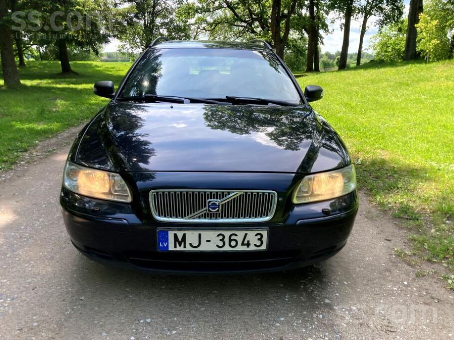 Black Volvo V70 2007 in Jelgava, with an engine capacity of 2.40 L and mileage of 349 thousand km for 5700 €, photo 2 on AUTOMOTO.COM.LV
