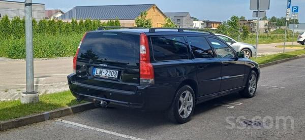 Melns Volvo V70 2007 Rīga, ar dzinēja tilpumu 2.40 L un nobraukumu 396 tūkst. km par 2450 €, foto 7 vietnē AUTOMOTO.COM.LV