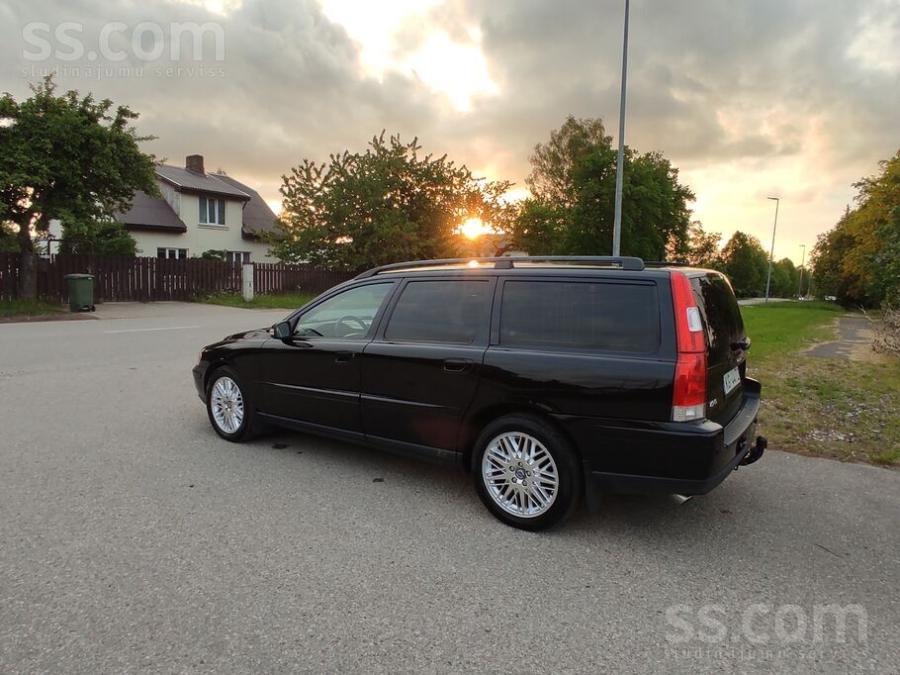 Melns Volvo V70 2007 Talsi, ar dzinēja tilpumu 2.40 L un nobraukumu 300 tūkst. km par 2650 €, foto 1 vietnē AUTOMOTO.COM.LV