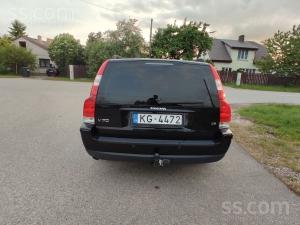 Melns Volvo V70 2007 Talsi, ar dzinēja tilpumu 2.40 L un nobraukumu 300 tūkst. km par 2650 €, foto 2 vietnē AUTOMOTO.COM.LV