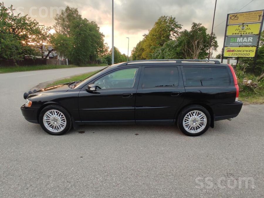 Melns Volvo V70 2007 Talsi, ar dzinēja tilpumu 2.40 L un nobraukumu 300 tūkst. km par 2650 €, foto 5 vietnē AUTOMOTO.COM.LV