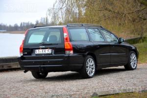 Black Volvo V70 2007 in Riga, with an engine capacity of 2.40 L and mileage of 315 thousand km for 3799 €, photo 16 on AUTOMOTO.COM.LV