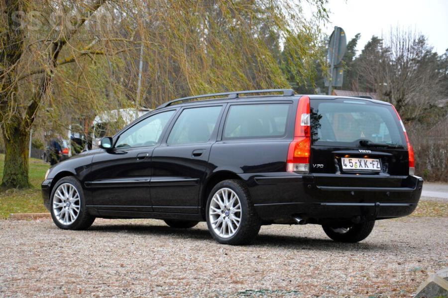 Black Volvo V70 2007 in Riga, with an engine capacity of 2.40 L and mileage of 315 thousand km for 3799 €, photo 26 on AUTOMOTO.COM.LV