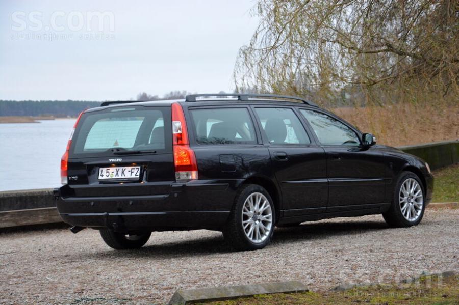 Black Volvo V70 2007 in Riga, with an engine capacity of 2.40 L and mileage of 315 thousand km for 3799 €, photo 30 on AUTOMOTO.COM.LV