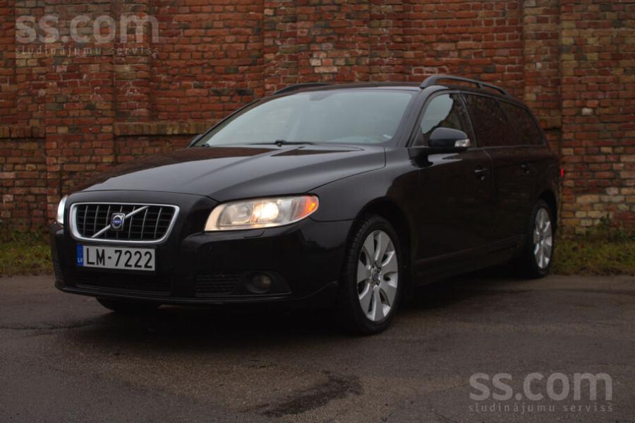 Black Volvo V70 2007 in Jelgava, with an engine capacity of 2.40 L and mileage of 452 thousand km for 3550 €, photo 3 on AUTOMOTO.COM.LV