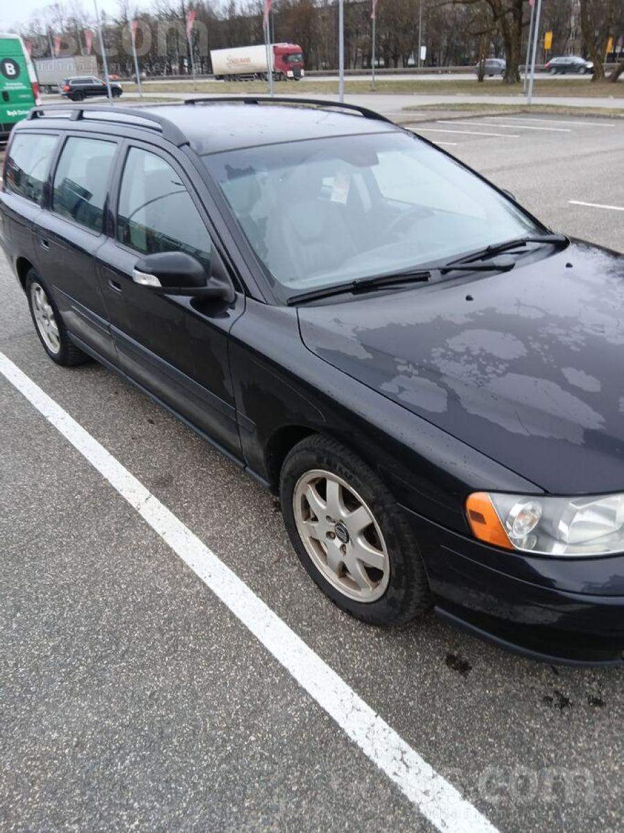 Melns Volvo V70 2007 Rīga, ar dzinēja tilpumu 2.40 L un nobraukumu 418 tūkst. km par 2600 €, foto 4 vietnē AUTOMOTO.COM.LV