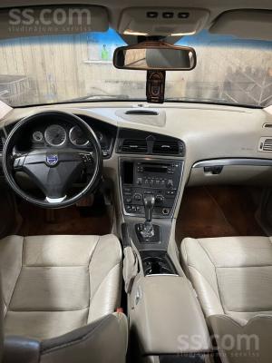 Melns Volvo V70 2007 Rīga, ar dzinēja tilpumu 2.40 L un nobraukumu 363 tūkst. km par 2750 €, foto 5 vietnē AUTOMOTO.COM.LV