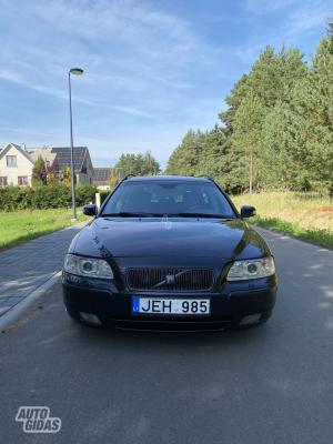 Melns Volvo V70 2007 Šauļi, ar dzinēja tilpumu 2.40 L un nobraukumu 374 tūkst. km par 1800 €, foto  vietnē AUTOMOTO.COM.LV
