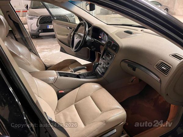 Черный Вольво В70 2007 в Таллин, объемом двигателя 2.40 л и пробегом 374 тыс. км за 3450 €, фото 11 на AUTOMOTO.COM.LV