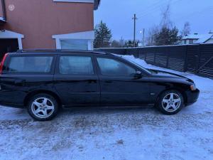Melns Volvo V70 2007 Trakai, ar dzinēja tilpumu 2.40 L un nobraukumu 450 tūkst. km par 2550 €, foto 8 vietnē AUTOMOTO.COM.LV