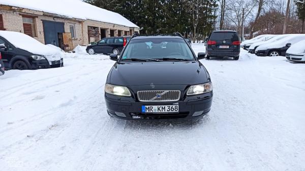 Melns Volvo V70 2007 Širvintos, ar dzinēja tilpumu 2.40 L un nobraukumu 265 tūkst. km par 2550 €, foto 2 vietnē AUTOMOTO.COM.LV