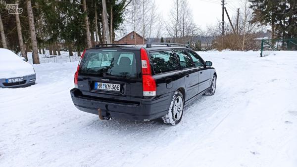 Melns Volvo V70 2007 Širvintos, ar dzinēja tilpumu 2.40 L un nobraukumu 265 tūkst. km par 2550 €, foto 5 vietnē AUTOMOTO.COM.LV