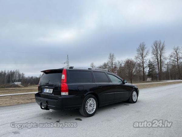 Black Volvo V70 2007 in Tallinn, with an engine capacity of 2.40 L and mileage of 306 thousand km for 3650 €, photo 4 on AUTOMOTO.COM.LV