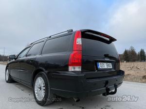 Black Volvo V70 2007 in Tallinn, with an engine capacity of 2.40 L and mileage of 306 thousand km for 3650 €, photo 7 on AUTOMOTO.COM.LV