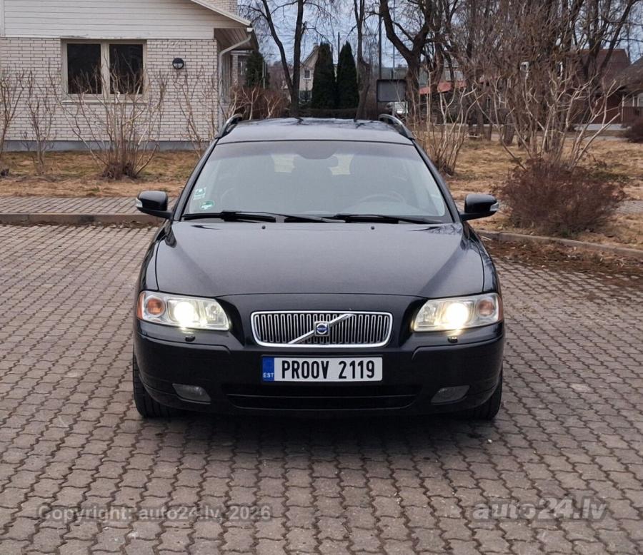 Melns Volvo V70 2007 Paide, ar dzinēja tilpumu 0.00 L un nobraukumu 384 tūkst. km par 3450 €, foto 2 vietnē AUTOMOTO.COM.LV