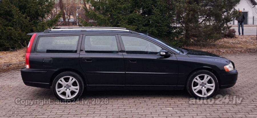 Melns Volvo V70 2007 Paide, ar dzinēja tilpumu 0.00 L un nobraukumu 384 tūkst. km par 3450 €, foto 4 vietnē AUTOMOTO.COM.LV