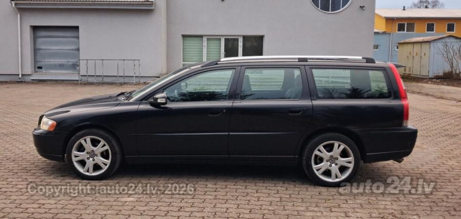 Melns Volvo V70 2007 Paide, ar dzinēja tilpumu 0.00 L un nobraukumu 384 tūkst. km par 3450 €, foto 5 vietnē AUTOMOTO.COM.LV