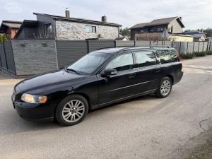 Black Volvo V70 2007 in Vilnius, with an engine capacity of 2.40 L and mileage of 330 thousand km for 1990 €, photo  on AUTOMOTO.COM.LV