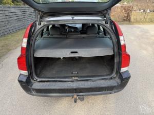 Black Volvo V70 2007 in Vilnius, with an engine capacity of 2.40 L and mileage of 330 thousand km for 1990 €, photo 7 on AUTOMOTO.COM.LV