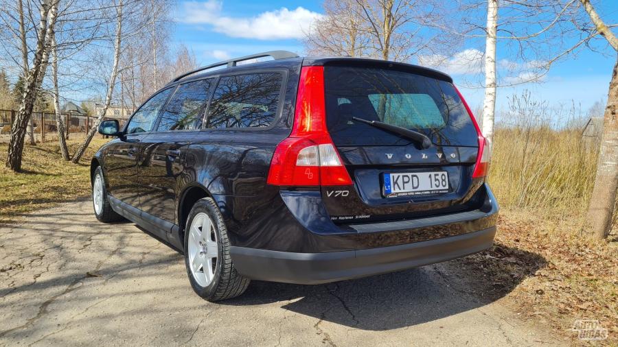 Black Volvo V70 2007 in Radviliskis, with an engine capacity of 2.40 L and mileage of 343 thousand km for 2999 €, photo 9 on AUTOMOTO.COM.LV