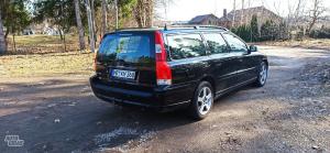 Black Volvo V70 2007 in Sirvintos, with an engine capacity of 2.40 L and mileage of 265 thousand km for 2649 €, photo 9 on AUTOMOTO.COM.LV
