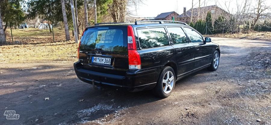 Black Volvo V70 2007 in Sirvintos, with an engine capacity of 2.40 L and mileage of 265 thousand km for 2649 €, photo 9 on AUTOMOTO.COM.LV