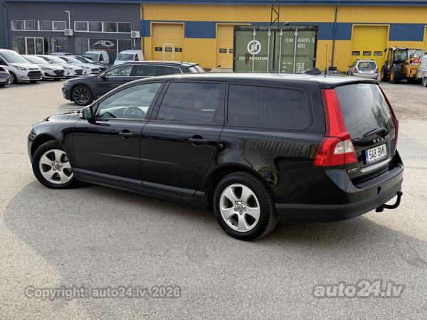 Melns Volvo V70 2007 Tartu, ar dzinēja tilpumu 2.40 L un nobraukumu 282 tūkst. km par 3799 €, foto 2 vietnē AUTOMOTO.COM.LV