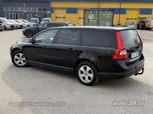 Black Volvo V70 2007 in Tartu, with an engine capacity of 2.40 L and mileage of 282 thousand km for 3799 €, photo 3 on AUTOMOTO.COM.LV