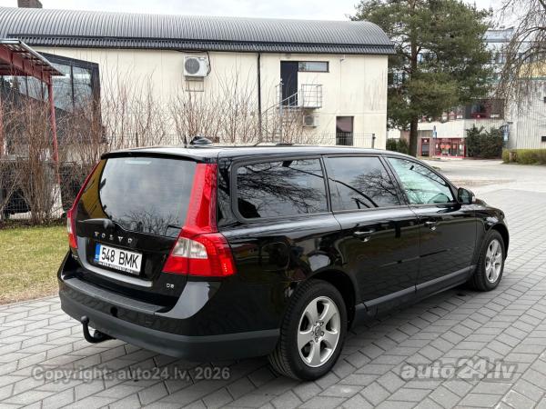 Melns Volvo V70 2007 Rapla, ar dzinēja tilpumu 2.40 L un nobraukumu 283 tūkst. km par 4899 €, foto 1 vietnē AUTOMOTO.COM.LV