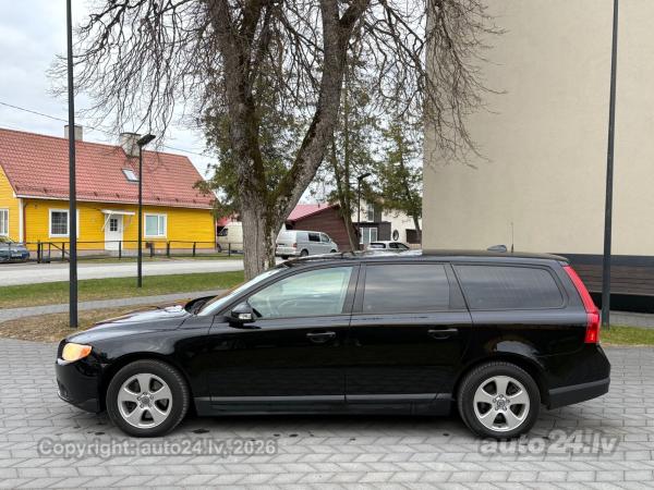Melns Volvo V70 2007 Rapla, ar dzinēja tilpumu 2.40 L un nobraukumu 283 tūkst. km par 4899 €, foto 5 vietnē AUTOMOTO.COM.LV