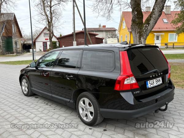 Melns Volvo V70 2007 Rapla, ar dzinēja tilpumu 2.40 L un nobraukumu 283 tūkst. km par 4899 €, foto 6 vietnē AUTOMOTO.COM.LV