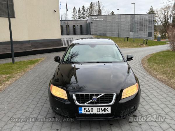 Melns Volvo V70 2007 Rapla, ar dzinēja tilpumu 2.40 L un nobraukumu 283 tūkst. km par 4899 €, foto 7 vietnē AUTOMOTO.COM.LV
