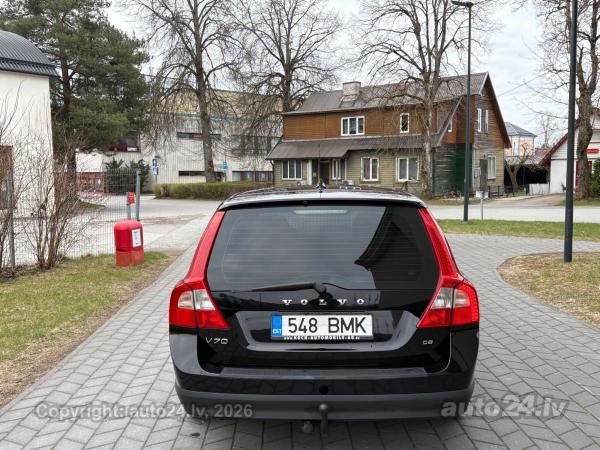 Melns Volvo V70 2007 Rapla, ar dzinēja tilpumu 2.40 L un nobraukumu 283 tūkst. km par 4899 €, foto 8 vietnē AUTOMOTO.COM.LV