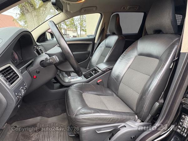 Melns Volvo V70 2007 Rapla, ar dzinēja tilpumu 2.40 L un nobraukumu 283 tūkst. km par 4899 €, foto 9 vietnē AUTOMOTO.COM.LV