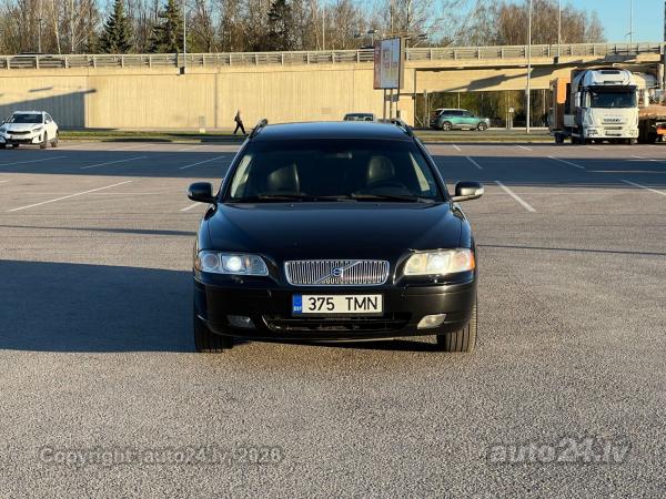 Черный Вольво В70 2007 в Таллин, объемом двигателя 2.40 л и пробегом 294 тыс. км за 3299 €, фото 2 на AUTOMOTO.COM.LV