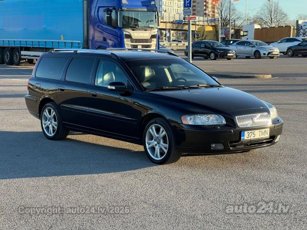 Черный Вольво В70 2007 в Таллин, объемом двигателя 2.40 л и пробегом 294 тыс. км за 3299 €, фото 3 на AUTOMOTO.COM.LV