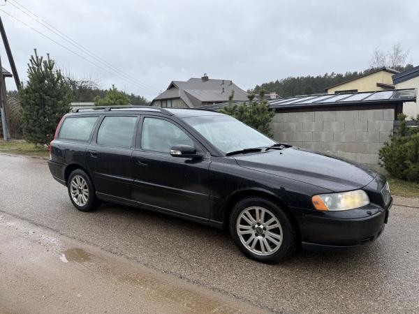 Black Volvo V70 2007 in Vilnius, with an engine capacity of 2.40 L and mileage of 336 thousand km for 1850 €, photo 4 on AUTOMOTO.COM.LV
