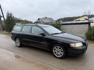 Black Volvo V70 2007 in Vilnius, with an engine capacity of 2.40 L and mileage of 336 thousand km for 1850 €, photo 5 on AUTOMOTO.COM.LV