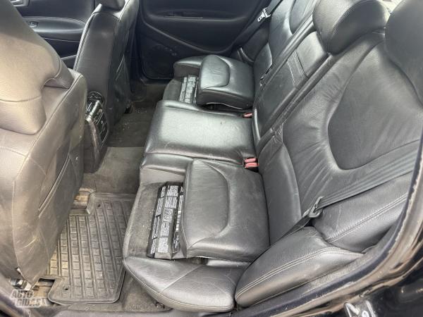 Black Volvo V70 2007 in Vilnius, with an engine capacity of 2.40 L and mileage of 336 thousand km for 1850 €, photo 8 on AUTOMOTO.COM.LV