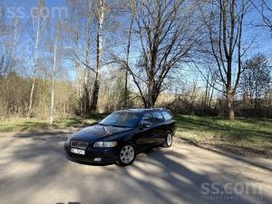 Melns Volvo V70 2007 Rīga, ar dzinēja tilpumu 2.40 L un nobraukumu 335 tūkst. km par 2690 €, foto 3 vietnē AUTOMOTO.COM.LV