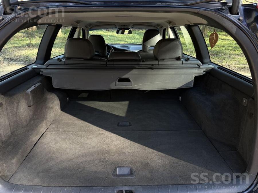 Melns Volvo V70 2007 Rīga, ar dzinēja tilpumu 2.40 L un nobraukumu 335 tūkst. km par 2690 €, foto 12 vietnē AUTOMOTO.COM.LV