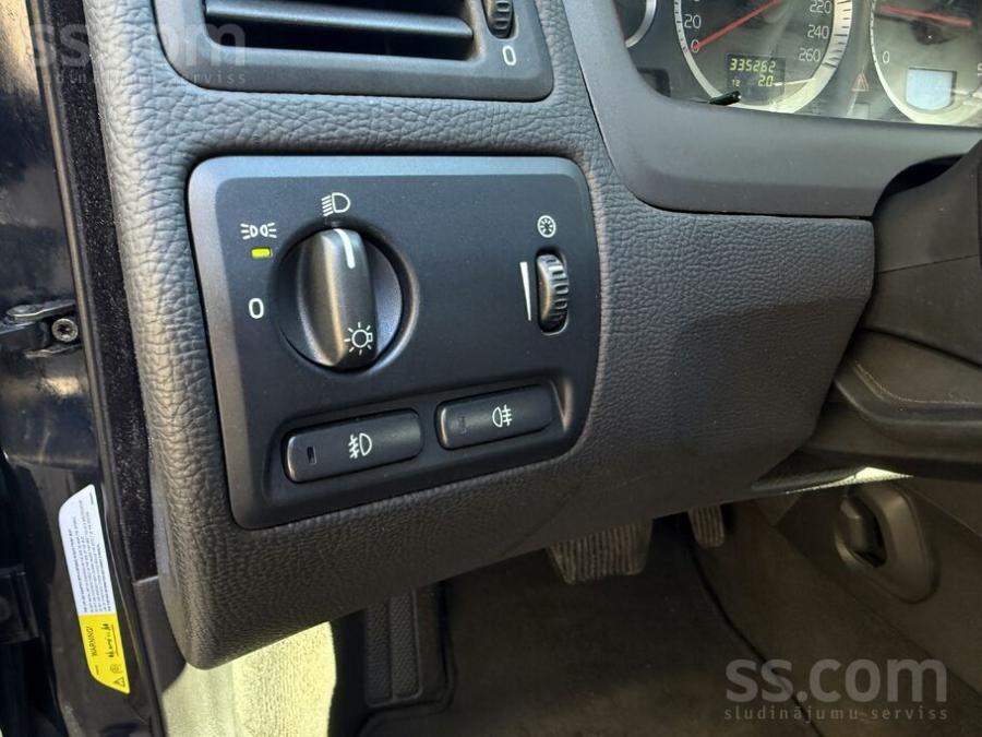 Melns Volvo V70 2007 Rīga, ar dzinēja tilpumu 2.40 L un nobraukumu 335 tūkst. km par 2690 €, foto 15 vietnē AUTOMOTO.COM.LV
