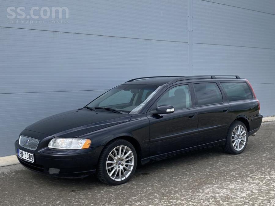 Black Volvo V70 2007 in Preili, with an engine capacity of 2.40 L and mileage of 416 thousand km for 2450 €, photo 1 on AUTOMOTO.COM.LV