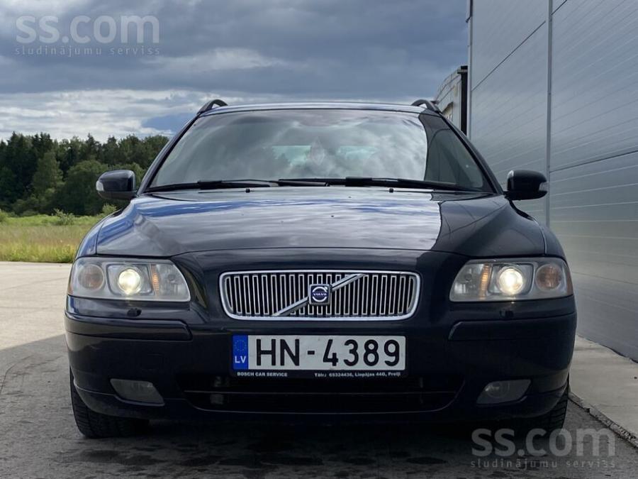 Black Volvo V70 2007 in Preili, with an engine capacity of 2.40 L and mileage of 416 thousand km for 2450 €, photo 9 on AUTOMOTO.COM.LV