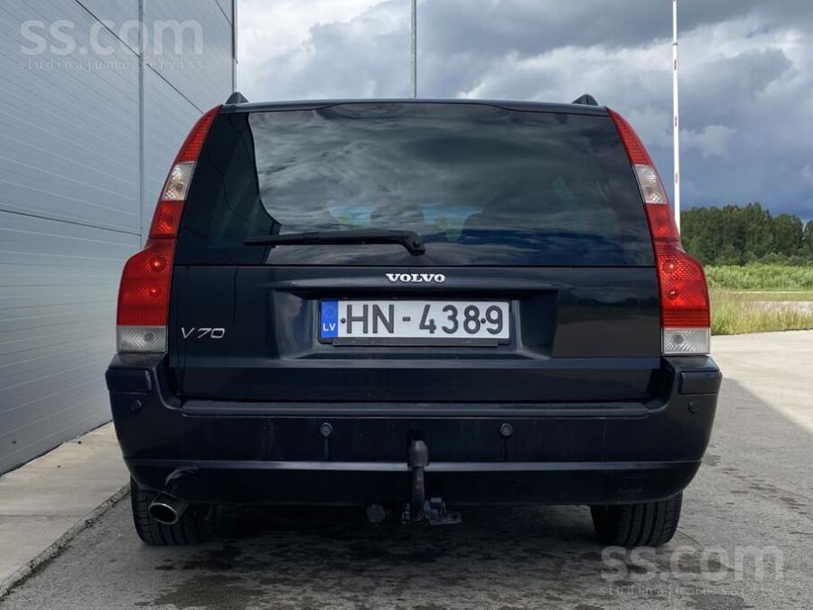 Black Volvo V70 2007 in Preili, with an engine capacity of 2.40 L and mileage of 416 thousand km for 2450 €, photo 10 on AUTOMOTO.COM.LV