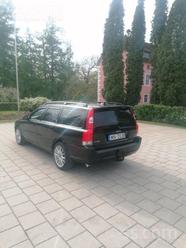 Melns Volvo V70 2007 Cēsis, ar dzinēja tilpumu 2.40 L un nobraukumu 304 tūkst. km par 3000 €, foto 7 vietnē AUTOMOTO.COM.LV