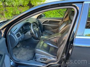 Black Volvo V70 2007 in Riga, with an engine capacity of 2.40 L and mileage of 383 thousand km for 3700 €, photo 8 on AUTOMOTO.COM.LV