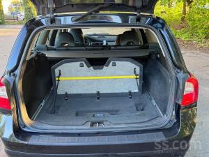 Black Volvo V70 2007 in Riga, with an engine capacity of 2.40 L and mileage of 383 thousand km for 3700 €, photo 12 on AUTOMOTO.COM.LV