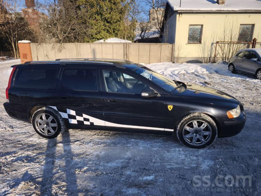 Черный Вольво В70 2007 в Огре, объемом двигателя 2.40 л и пробегом 370 тыс. км за 2300 €, фото 6 на AUTOMOTO.COM.LV